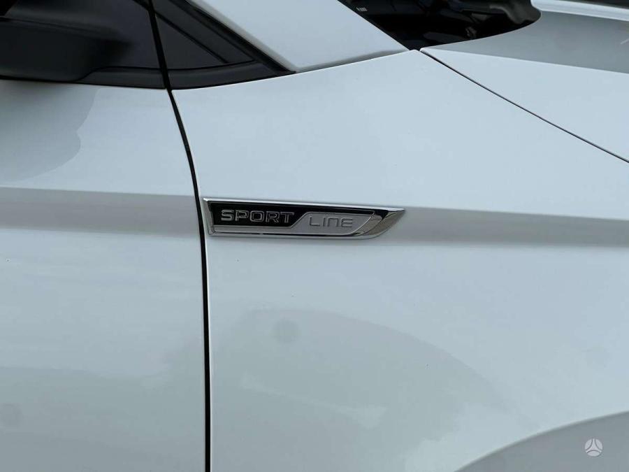 White Skoda Karoq 2021 in Vilnius, with an engine capacity of 1.50 L and mileage of 235 thousand km for 16990 €, photo 25 on AUTOMOTO.COM.LV