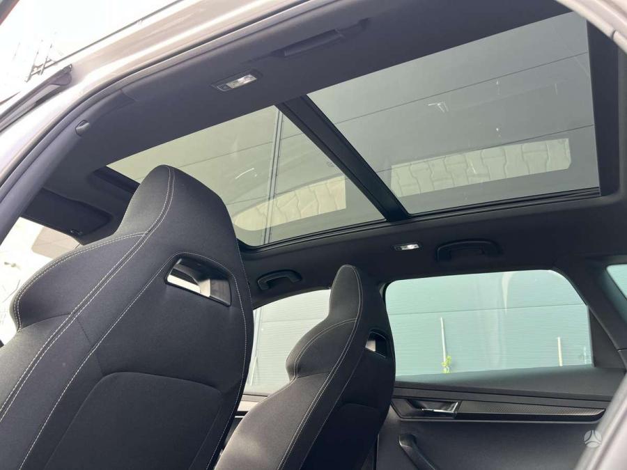 White Skoda Karoq 2021 in Vilnius, with an engine capacity of 1.50 L and mileage of 235 thousand km for 16990 €, photo 40 on AUTOMOTO.COM.LV