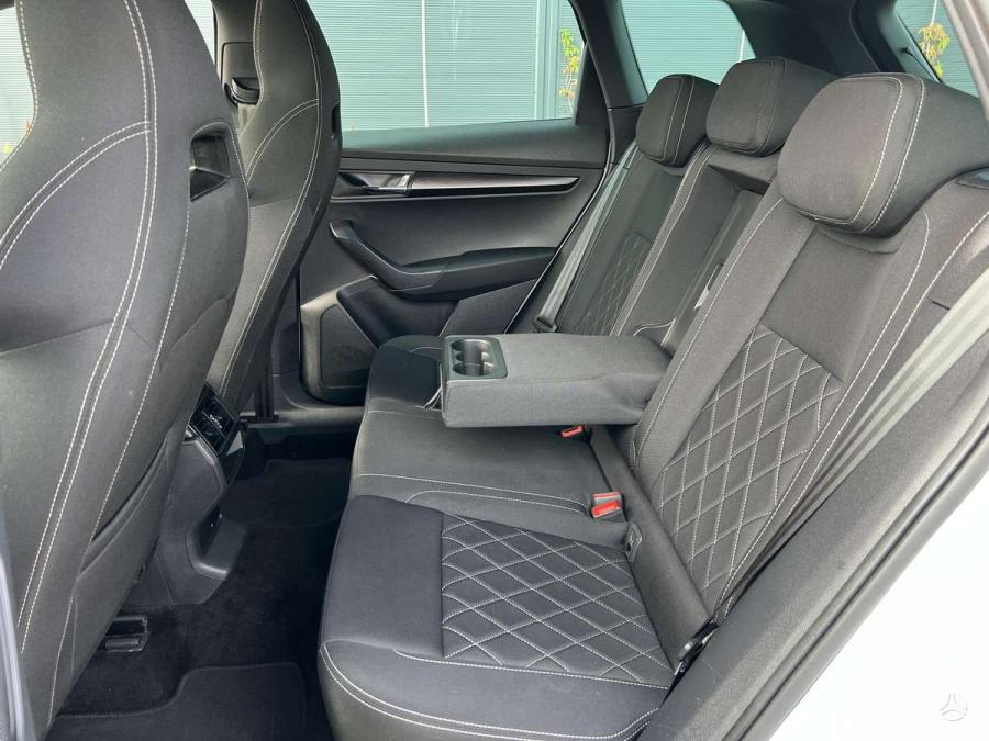 White Skoda Karoq 2021 in Vilnius, with an engine capacity of 1.50 L and mileage of 235 thousand km for 16990 €, photo 42 on AUTOMOTO.COM.LV
