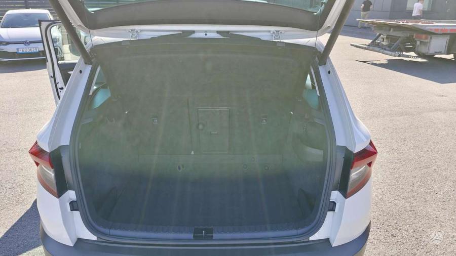 Белый Шкода Karoq 2021 в Вильнюс, объемом двигателя 1.97 л и пробегом 310 тыс. км за 11800 €, фото 21 на AUTOMOTO.COM.LV