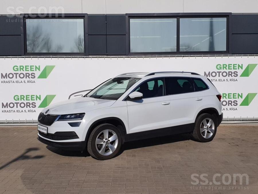 Balts Skoda Karoq 2022 Rīga, ar dzinēja tilpumu 1.50 L un nobraukumu 34 tūkst. km par 23500 €, foto 1 vietnē AUTOMOTO.COM.LV