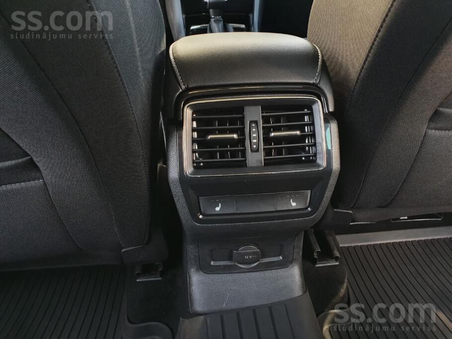 Balts Skoda Karoq 2022 Rīga, ar dzinēja tilpumu 1.50 L un nobraukumu 34 tūkst. km par 23500 €, foto 30 vietnē AUTOMOTO.COM.LV
