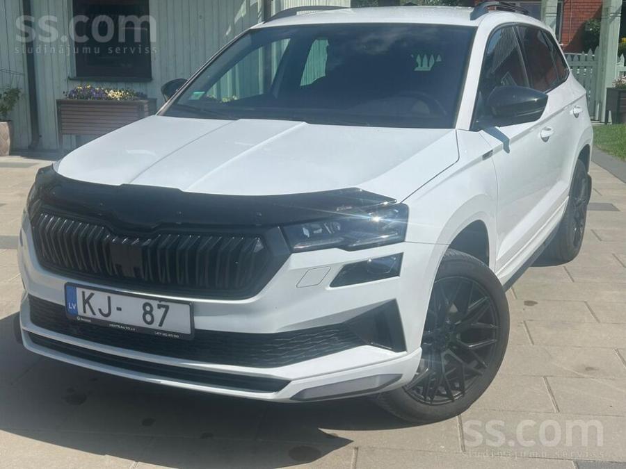 Белый Шкода Karoq 2022 в Кулдига, объемом двигателя 1.50 л и пробегом 85 тыс. км за 24750 €, фото 1 на AUTOMOTO.COM.LV