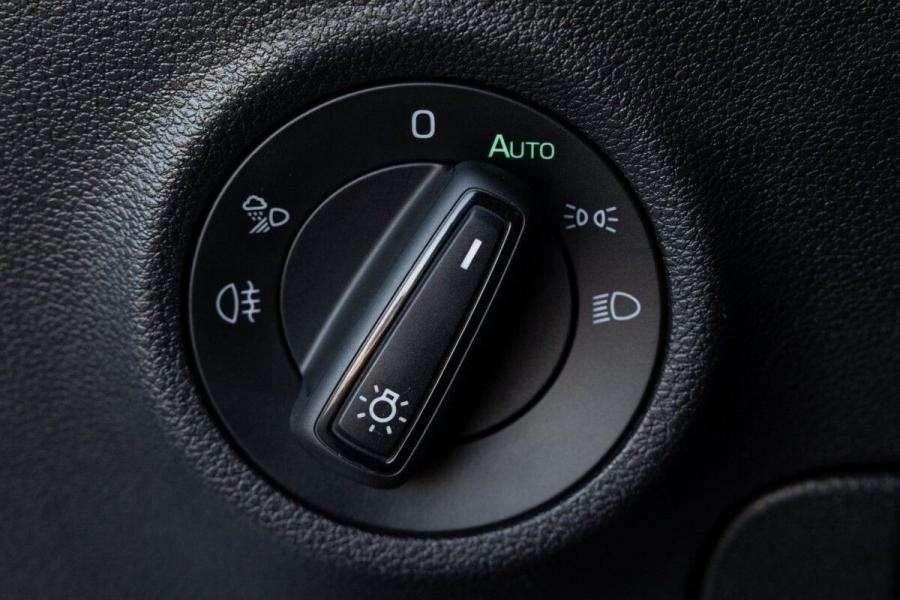 Balts Skoda Karoq 2022 Ventspils, ar dzinēja tilpumu 2.00 L un nobraukumu 128 tūkst. km par 22800 €, foto 23 vietnē AUTOMOTO.COM.LV