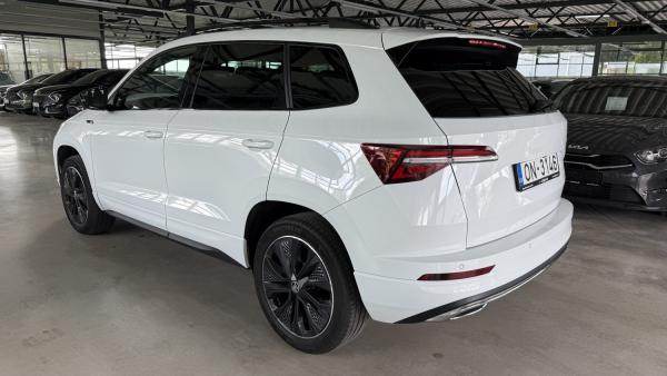 Balts Skoda Karoq 2022 Rīga, ar dzinēja tilpumu 1.50 L un nobraukumu 78 tūkst. km par 2490000 €, foto 2 vietnē AUTOMOTO.COM.LV