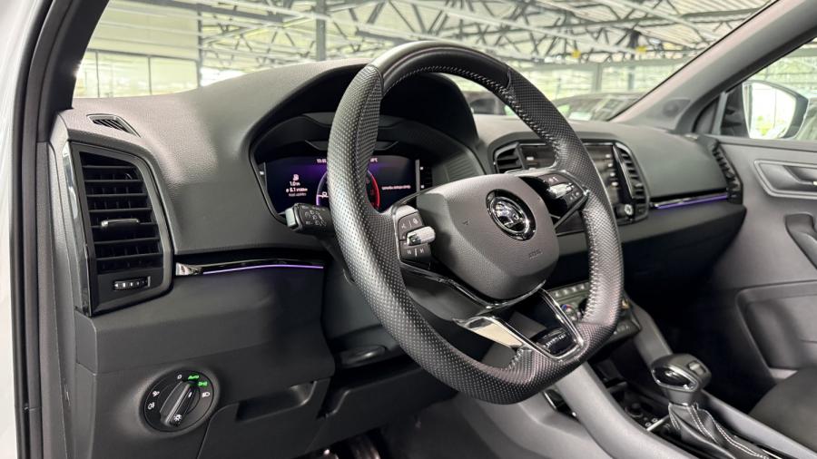 White Skoda Karoq 2022 in Riga, with an engine capacity of 1.50 L and mileage of 78 thousand km for 2490000 €, photo 18 on AUTOMOTO.COM.LV