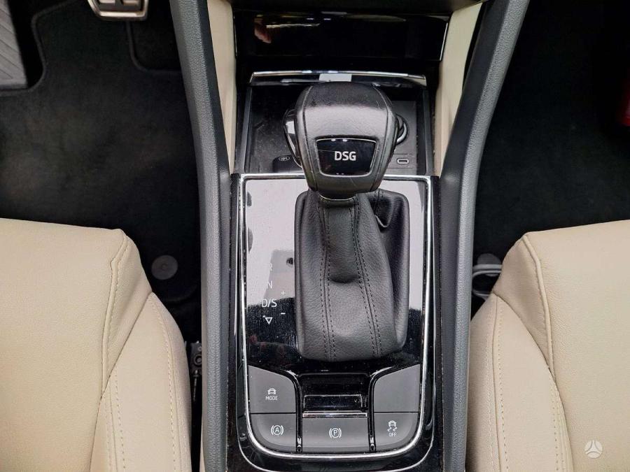 Balts Skoda Karoq 2022 Viļņa, ar dzinēja tilpumu 1.50 L un nobraukumu 74 tūkst. km par 24930 €, foto 14 vietnē AUTOMOTO.COM.LV