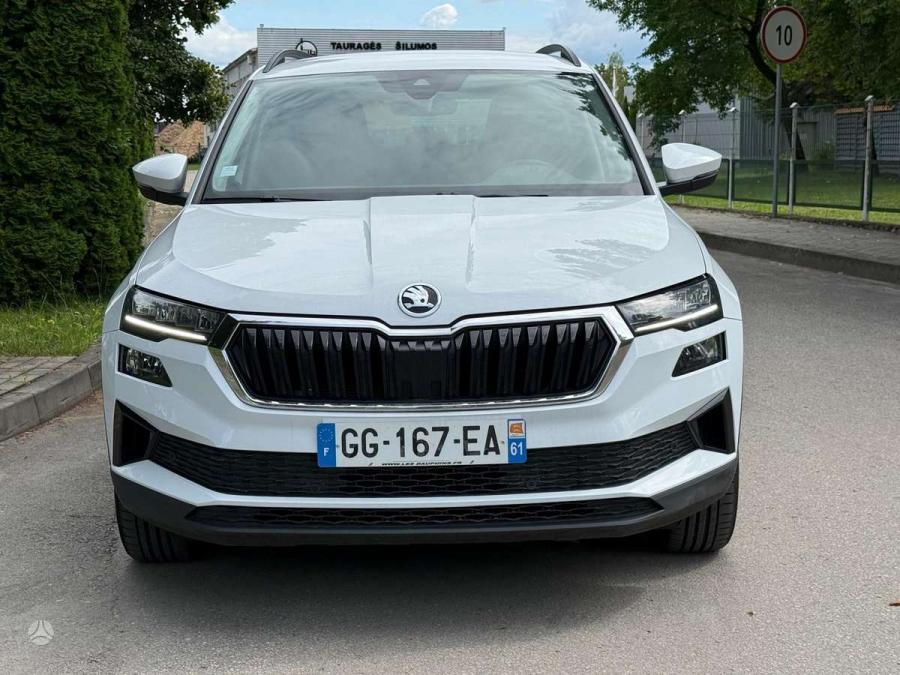 Белый Шкода Karoq 2022 в Таураге, объемом двигателя 1.97 л и пробегом 250 тыс. км за 14500 €, фото 3 на AUTOMOTO.COM.LV
