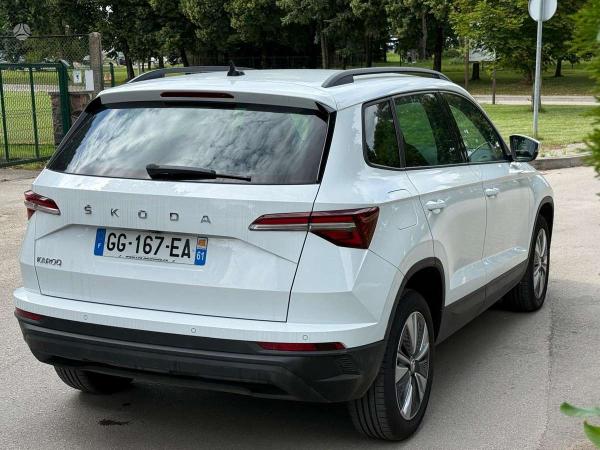 White Skoda Karoq 2022 in Taurage, with an engine capacity of 1.97 L and mileage of 250 thousand km for 14500 €, photo 7 on AUTOMOTO.COM.LV