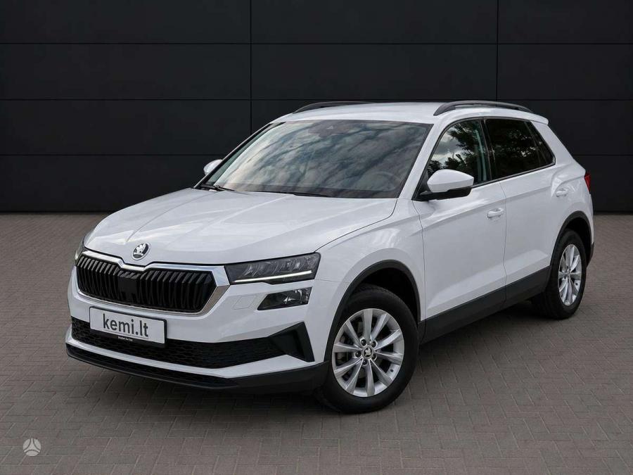 White Skoda Karoq 2022 in Vilnius, with an engine capacity of 1.50 L and mileage of 152 thousand km for 17990 €, photo 1 on AUTOMOTO.COM.LV