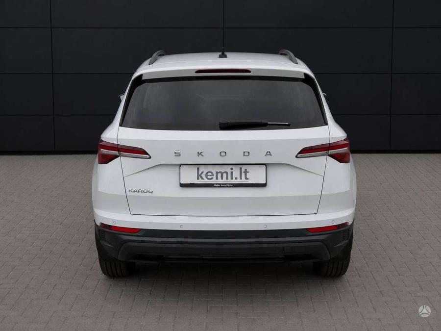 White Skoda Karoq 2022 in Vilnius, with an engine capacity of 1.50 L and mileage of 152 thousand km for 17990 €, photo 7 on AUTOMOTO.COM.LV