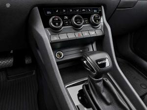 White Skoda Karoq 2022 in Vilnius, with an engine capacity of 1.50 L and mileage of 152 thousand km for 17990 €, photo 14 on AUTOMOTO.COM.LV