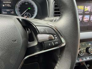 White Skoda Karoq 2022 in Vilnius, with an engine capacity of 1.97 L and mileage of 206 thousand km for 18400 €, photo 18 on AUTOMOTO.COM.LV