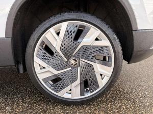 Balts Skoda Karoq 2022 Viļņa, ar dzinēja tilpumu 1.97 L un nobraukumu 183 tūkst. km par 16850 €, foto 17 vietnē AUTOMOTO.COM.LV