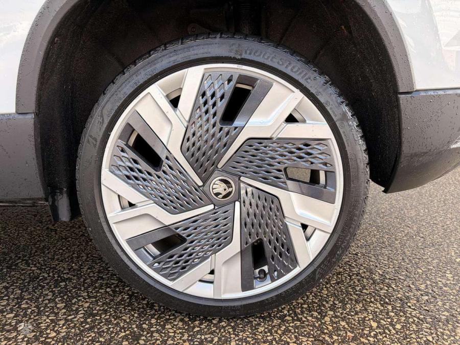 Balts Skoda Karoq 2022 Viļņa, ar dzinēja tilpumu 1.97 L un nobraukumu 183 tūkst. km par 16850 €, foto 17 vietnē AUTOMOTO.COM.LV