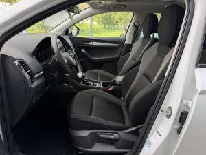 Balts Skoda Karoq 2022 Šauļi, ar dzinēja tilpumu 1.97 L un nobraukumu 124 tūkst. km par 21990 €, foto 13 vietnē AUTOMOTO.COM.LV