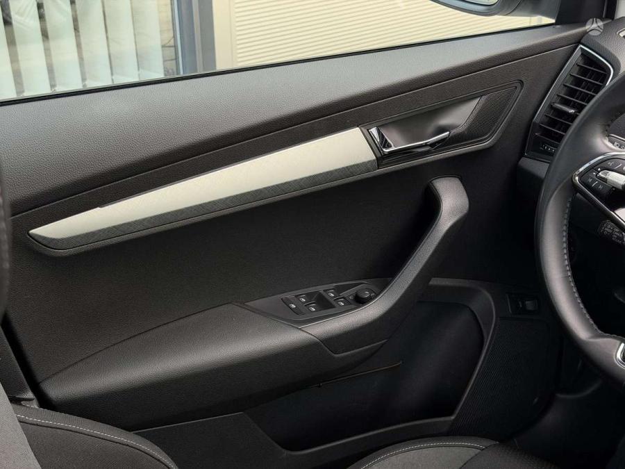 Balts Skoda Karoq 2022 Šauļi, ar dzinēja tilpumu 1.97 L un nobraukumu 124 tūkst. km par 21990 €, foto 17 vietnē AUTOMOTO.COM.LV