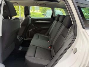 Balts Skoda Karoq 2022 Šauļi, ar dzinēja tilpumu 1.97 L un nobraukumu 124 tūkst. km par 21990 €, foto 23 vietnē AUTOMOTO.COM.LV