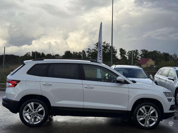 White Skoda Karoq 2022 in Vilnius, with an engine capacity of 1.50 L and mileage of 200 thousand km for 16800 €, photo 11 on AUTOMOTO.COM.LV