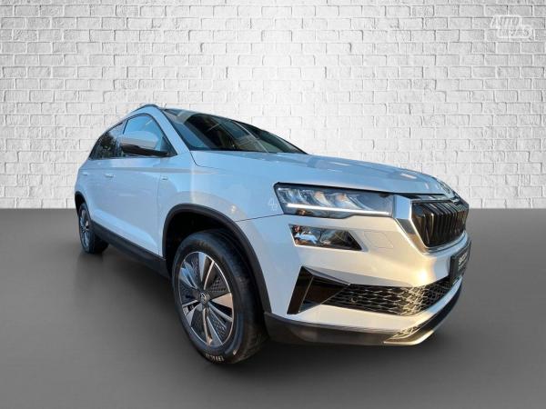 White Skoda Karoq 2023 in Kaunas, with an engine capacity of 1.50 L and mileage of 70 thousand km for 29008 €, photo 7 on AUTOMOTO.COM.LV