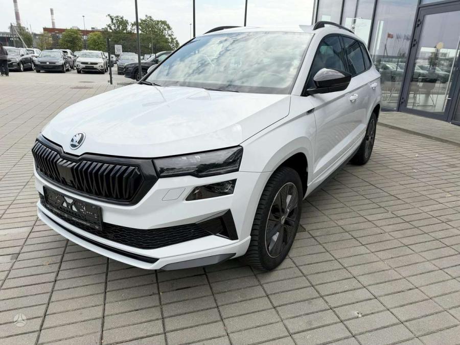 Белый Шкода Karoq 2023 в Каунас, объемом двигателя 1.50 л и пробегом 188 тыс. км за 21900 €, фото 1 на AUTOMOTO.COM.LV
