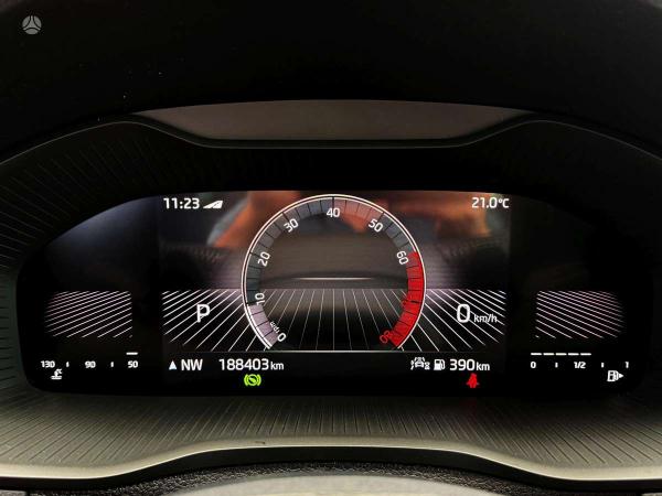 Balts Skoda Karoq 2023 Kauņa, ar dzinēja tilpumu 1.50 L un nobraukumu 188 tūkst. km par 21900 €, foto 8 vietnē AUTOMOTO.COM.LV