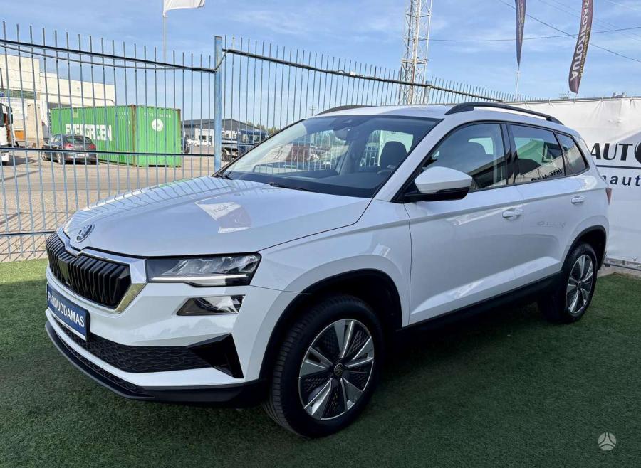 Balts Skoda Karoq 2023 Panevēža, ar dzinēja tilpumu 1.97 L un nobraukumu 179 tūkst. km par 16950 €, foto 1 vietnē AUTOMOTO.COM.LV
