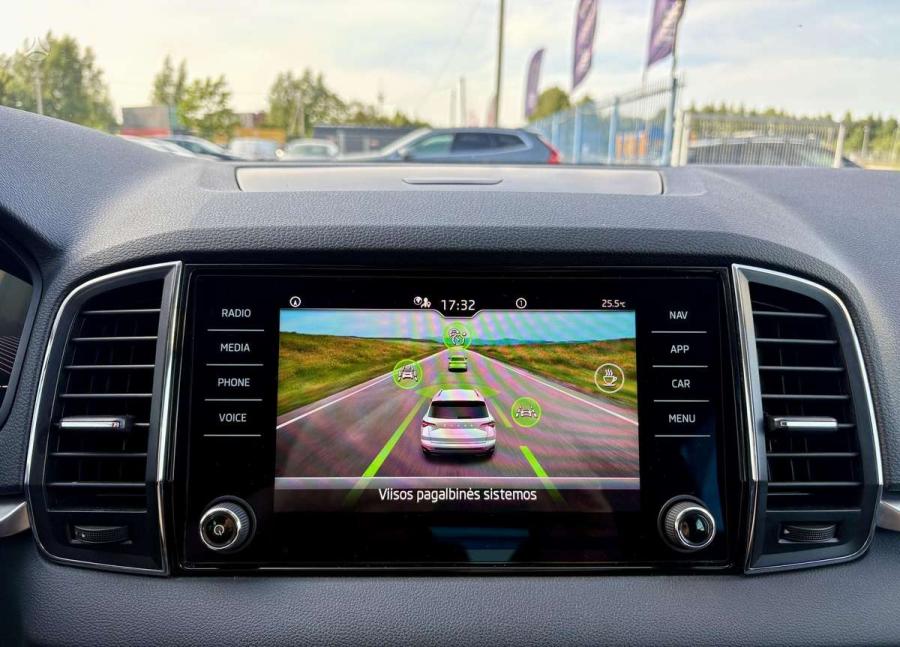 Balts Skoda Karoq 2023 Panevēža, ar dzinēja tilpumu 1.97 L un nobraukumu 179 tūkst. km par 16950 €, foto 16 vietnē AUTOMOTO.COM.LV