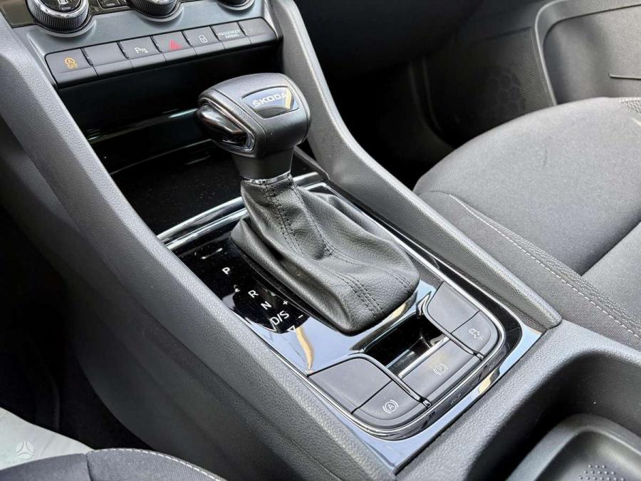 Balts Skoda Karoq 2023 Panevēža, ar dzinēja tilpumu 1.97 L un nobraukumu 179 tūkst. km par 16950 €, foto 18 vietnē AUTOMOTO.COM.LV