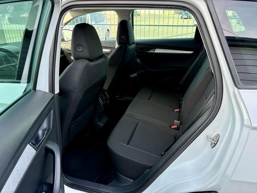 Balts Skoda Karoq 2023 Panevēža, ar dzinēja tilpumu 1.97 L un nobraukumu 179 tūkst. km par 16950 €, foto 22 vietnē AUTOMOTO.COM.LV