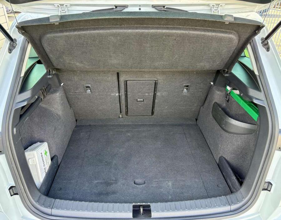 Balts Skoda Karoq 2023 Panevēža, ar dzinēja tilpumu 1.97 L un nobraukumu 179 tūkst. km par 16950 €, foto 23 vietnē AUTOMOTO.COM.LV