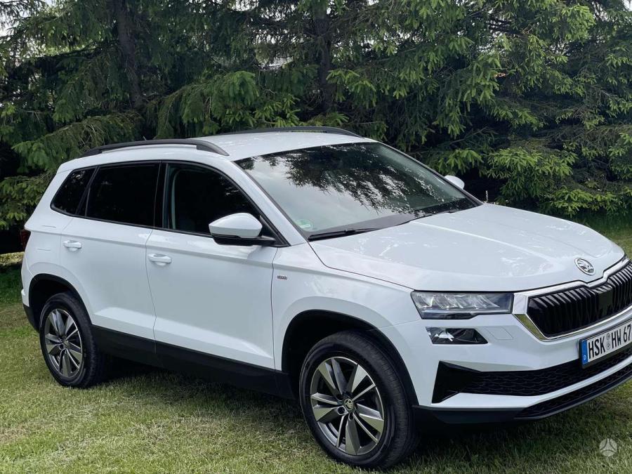 Balts Skoda Karoq 2023 Marijampole, ar dzinēja tilpumu 1.97 L un nobraukumu 52 tūkst. km par 19500 €, foto 1 vietnē AUTOMOTO.COM.LV