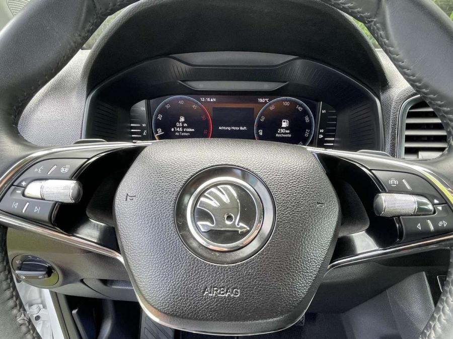 Balts Skoda Karoq 2023 Marijampole, ar dzinēja tilpumu 1.97 L un nobraukumu 52 tūkst. km par 19500 €, foto 22 vietnē AUTOMOTO.COM.LV