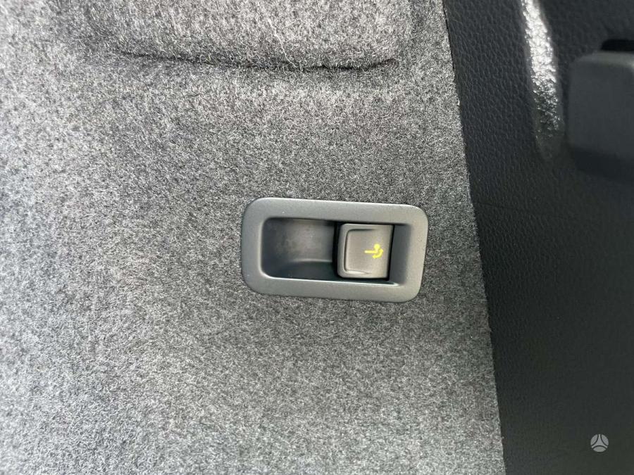 Balts Skoda Karoq 2023 Marijampole, ar dzinēja tilpumu 1.97 L un nobraukumu 52 tūkst. km par 19500 €, foto 27 vietnē AUTOMOTO.COM.LV