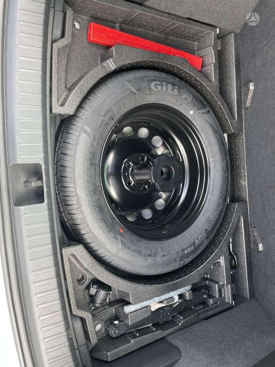 Balts Skoda Karoq 2023 Marijampole, ar dzinēja tilpumu 1.97 L un nobraukumu 52 tūkst. km par 19500 €, foto 28 vietnē AUTOMOTO.COM.LV