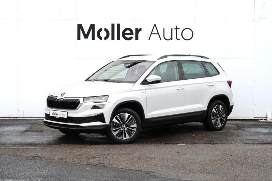 White Skoda Karoq 2023 in Riga, with an engine capacity of 1.50 L and mileage of 147 thousand km for 21900 €, photo 1 on AUTOMOTO.COM.LV