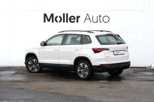 White Skoda Karoq 2023 in Riga, with an engine capacity of 1.50 L and mileage of 147 thousand km for 21900 €, photo 4 on AUTOMOTO.COM.LV