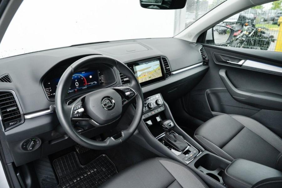White Skoda Karoq 2023 in Riga, with an engine capacity of 1.50 L and mileage of 147 thousand km for 21900 €, photo 27 on AUTOMOTO.COM.LV