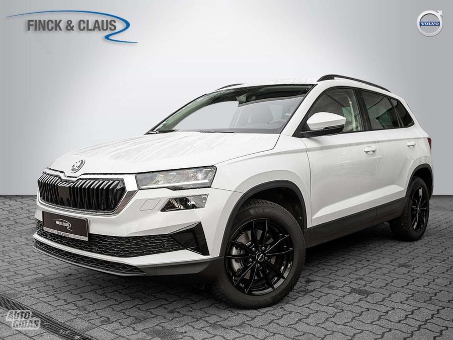 White Skoda Karoq 2024 in Kaunas, with an engine capacity of 1.50 L and mileage of 10 thousand km for 31557 €, photo 1 on AUTOMOTO.COM.LV