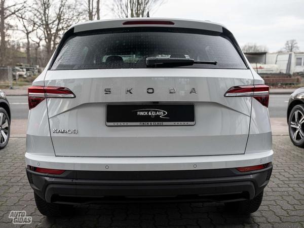White Skoda Karoq 2024 in Kaunas, with an engine capacity of 1.50 L and mileage of 10 thousand km for 31557 €, photo 7 on AUTOMOTO.COM.LV