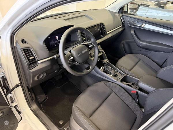 Balts Skoda Karoq 2025 Klaipėda, ar dzinēja tilpumu 1.50 L un nobraukumu 10 tūkst. km par 30870 €, foto 11 vietnē AUTOMOTO.COM.LV