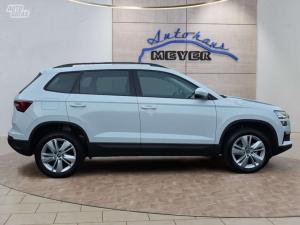 White Skoda Karoq 2025 in Kaunas, with an engine capacity of 1.00 L and mileage of 16 thousand km for 27888 €, photo 6 on AUTOMOTO.COM.LV