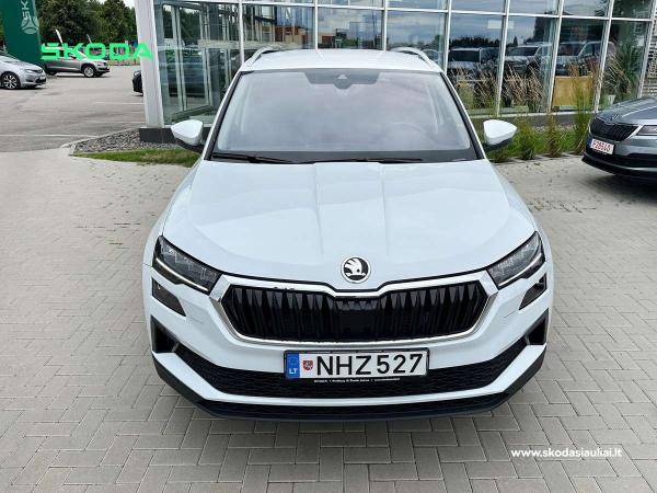 White Skoda Karoq 2025 in Siauliai, with an engine capacity of 1.50 L and mileage of 10 thousand km for 29500 €, photo 2 on AUTOMOTO.COM.LV