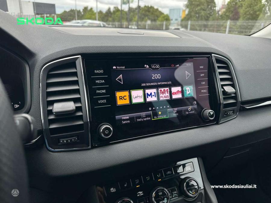 Белый Шкода Karoq 2025 в Шяуляй, объемом двигателя 1.50 л и пробегом 10 тыс. км за 29500 €, фото 25 на AUTOMOTO.COM.LV
