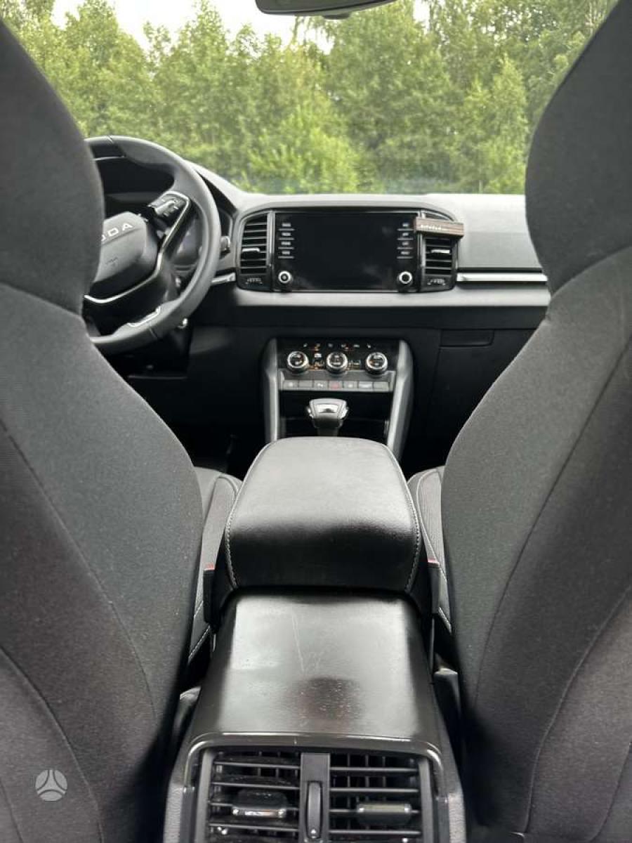 Balts Skoda Karoq 2025 Viļņa, ar dzinēja tilpumu 1.50 L un nobraukumu 22 tūkst. km par 28200 €, foto 6 vietnē AUTOMOTO.COM.LV