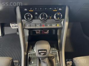 Balts Skoda Karoq 2026 Valmiera, ar dzinēja tilpumu 2.00 L un nobraukumu 5 tūkst. km par 37782 €, foto 13 vietnē AUTOMOTO.COM.LV