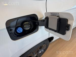 Balts Skoda Karoq 2026 Valmiera, ar dzinēja tilpumu 2.00 L un nobraukumu 5 tūkst. km par 37782 €, foto 28 vietnē AUTOMOTO.COM.LV