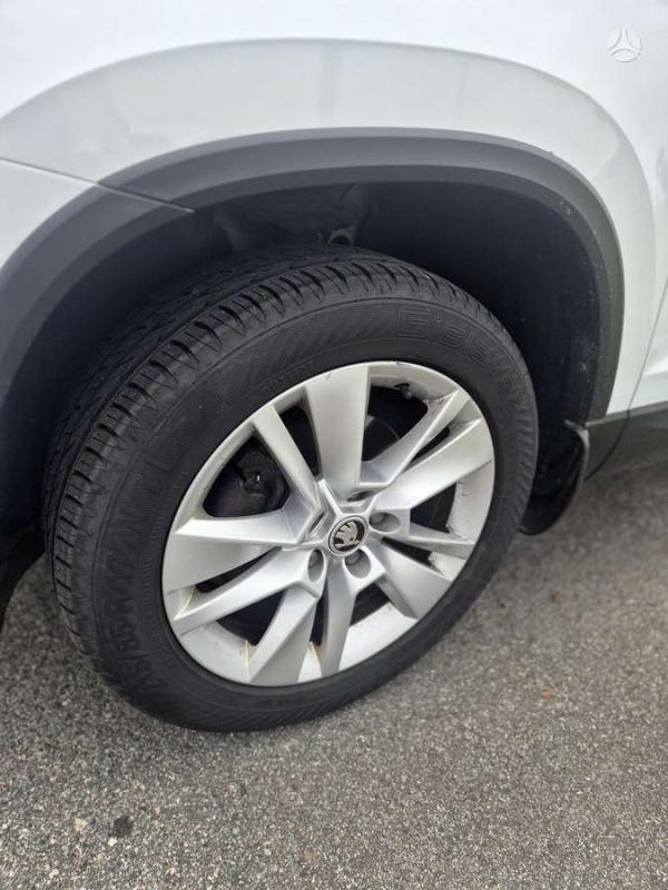 White Skoda Karoq 2018 in Klaipeda, with an engine capacity of 1.50 L and mileage of 146 thousand km for 17500 €, photo 11 on AUTOMOTO.COM.LV
