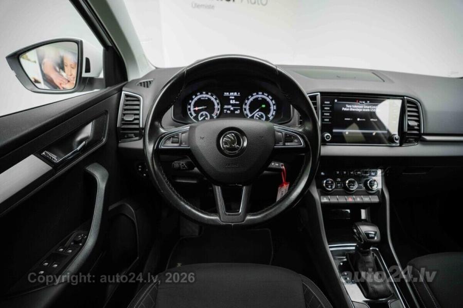 White Skoda Karoq 2020 in Tallinn, with an engine capacity of 2.00 L and mileage of 215 thousand km for 14650 €, photo 9 on AUTOMOTO.COM.LV