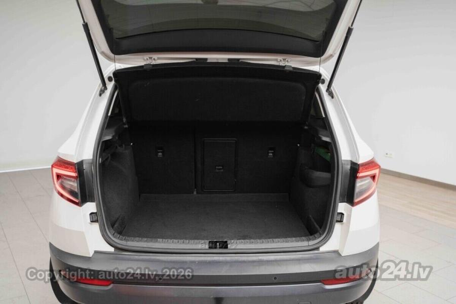 White Skoda Karoq 2020 in Tallinn, with an engine capacity of 2.00 L and mileage of 215 thousand km for 14650 €, photo 14 on AUTOMOTO.COM.LV